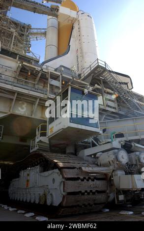 KENNEDY SPACE CENTER, Fla. -- This closeup reveals Space Shuttle ...