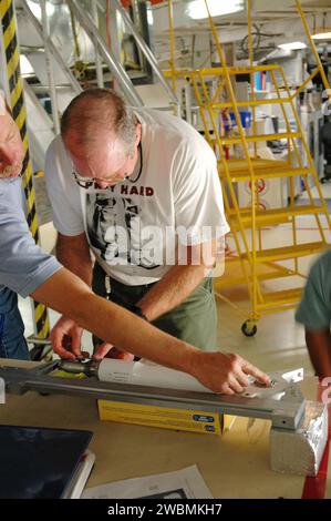 KENNEDY SPACE CENTER, FLA. -- Spring leaves frame the launch of Space ...