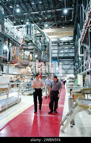 NASA Administrator Michael Griffin toured Orbiter Processing Facility ...