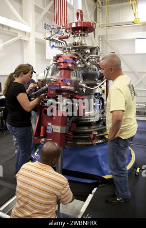 KENNEDY SPACE CENTER, FLA. - The aft skirt and lower segment of the ...