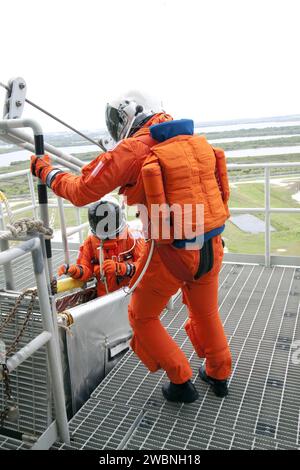 At the 195-foot level on the Fixed Service Structure, Launch Pad 39B ...