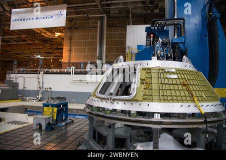 Lockheed Martin engineers at NASA's Michoud Assembly Facility in New ...