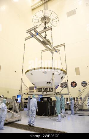 Mars 2020 Lift Activities in Payload Hazardous Serviceing Facility ...