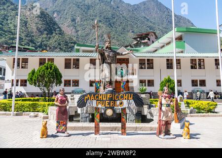 Statue of Emperor Pachacuti in Machu Picchu Pueblo Aguas Calentes Stock ...