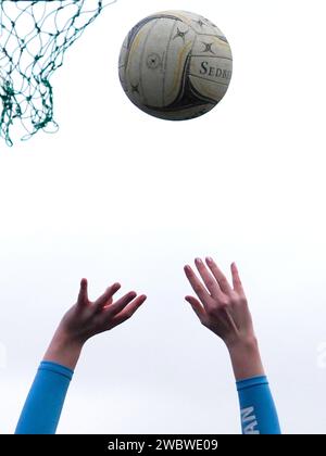 Netball. A cropped image of a netball shooter Stock Photo - Alamy