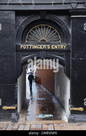 The Belfast Entries are a series of historic, narrow laneways in the ...