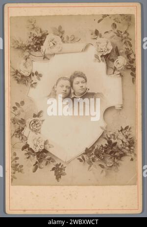 Portrait of an unknown family, Anonymous, c. 1905 - c. 1920 photograph ...