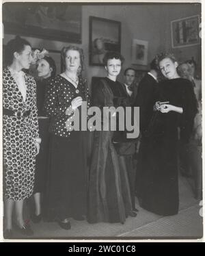 Visitors to Opening Surrealism exhibition in Galerie Robert Amsterdam ...