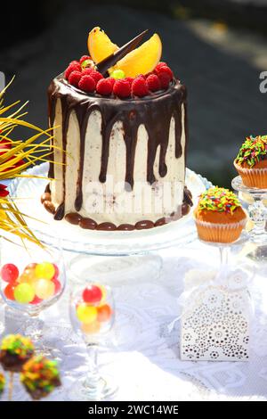 Table decorated for children's birthday Stock Photo - Alamy