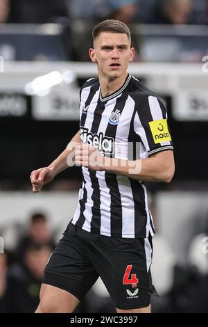 Sven Botman of Newcastle United during the pre-game warm up ahead of ...