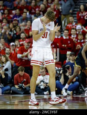 Wisconsin Badgers forward Nolan Winter (31) defends during a Big Ten ...