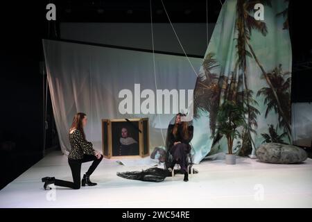 Berlin - Premiere von MARIA Claudia Urbschat-Mingues Deutsche ...