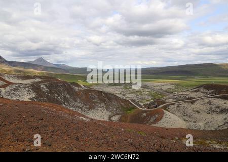 The extinct volcano crater Grabrok-Island Stock Photo - Alamy