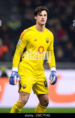 Mile Svilar of AS Roma looks on during the Serie A football match ...