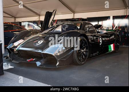 Front view of a stunning textured carbon fiber colored Pagani Huayra R ...