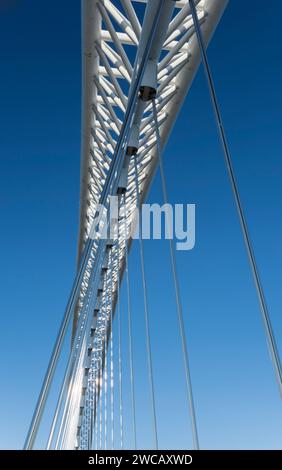 Detail of the arch of the modern Lusitania bridge in Mérida ...