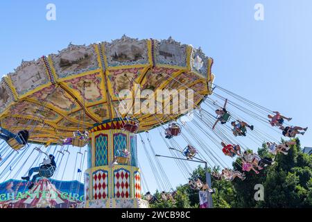 Fairground rides at Sydney Royal Easter Show Stock Photo - Alamy
