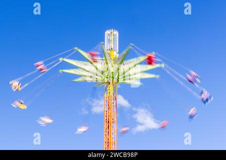 Fairground rides at Sydney Royal Easter Show Stock Photo - Alamy