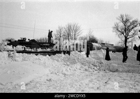 German Army Armored Recovery Vehicle ARV Bergeleo Snow Disaster 78 / 79 ...