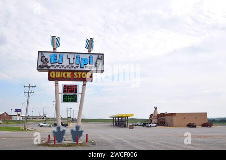 El Tipi Quick Stop gas station in Shattuck Oklahoma - May 2023 Stock ...