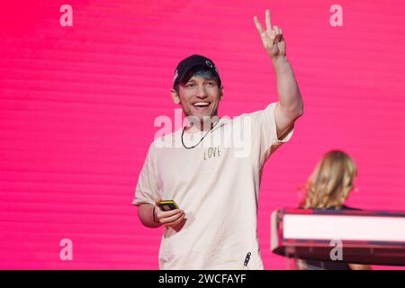 Youtuber Rezo bei seinem Vortrag Exposed: Wie Influencer ihre ...