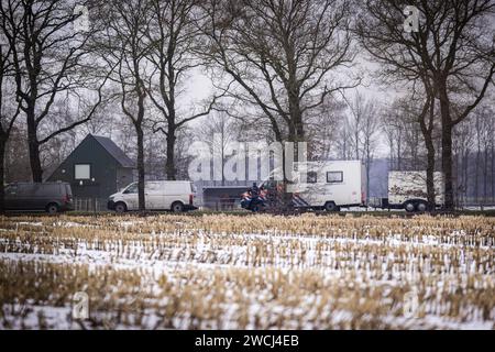 WEITEVEEN - Trace investigation by the police in Weiteveen in Drenthe ...