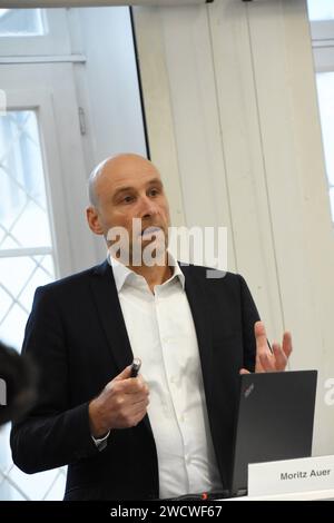 Moritz Auer, Architekt und Geschaeftsfuehrer des Bueros Auer Weber in Muenchen Dr. Jeanne-Marie ...