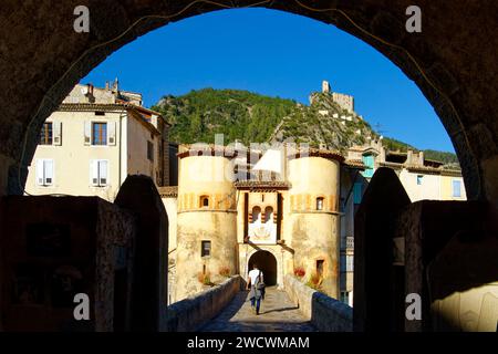 Entrevaux: town and citadel Stock Photo - Alamy