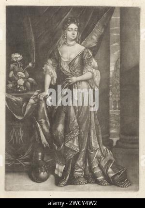 Portrait of Maria II Stuart, Pieter Schenk (I), 1691 print Portrait of ...
