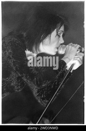 TONI HALLIDAY, CURVE, CONCERT, 1993: Toni Halliday of Curve playing ...