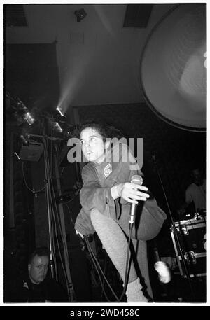 Kerstin Haigh of Senser playing live at Bristol University Anson Rooms ...