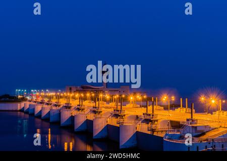 Street lights on Saemangeum Seawall, a man made dike in South Korea ...