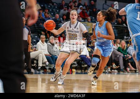 North Carolina's Indya Nivar (24) attempts a shot during an NCAA ...