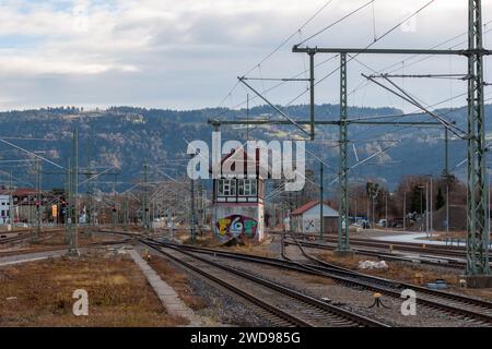 Deserted platform at Lindau Reutin station. In the distance - the Alps ...
