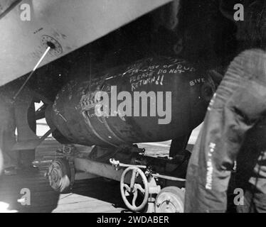 USS Hoggatt Bay (CVE-75) underway at sea, circa in 1945 Stock Photo - Alamy