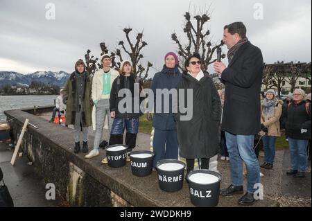 (from left) Architect Sabine Pollak and university professor Michael ...