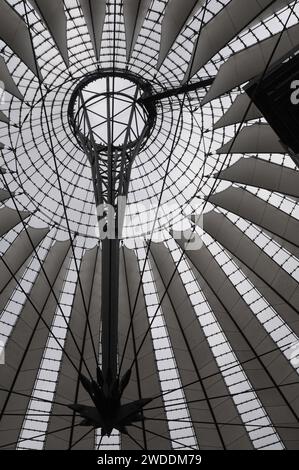 Berlin /Germany . 05 March 2019. 1000 revolutation Eldlery lady looks ...