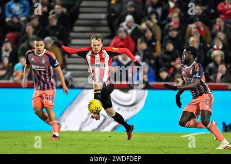 Mikkel Damsgaard of Brentford controls the ball during the Premier ...