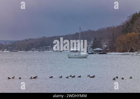 The cold waters of Cayuga Lake, one of the Finger Lakes of New York ...