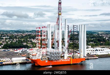 Offshore windfarm construction Stock Photo - Alamy