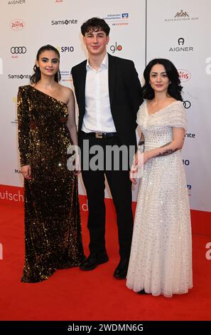 Milena Aboyan, Levy Rico Arcos und Bayan Layla / 48. Deutschen Filmball ...