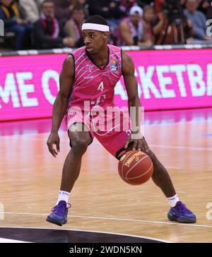 Bonn, Germany. 21st Jan, 2023. Leon Kratzer (Bonn) mit Fans nach dem ...