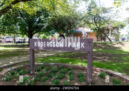 Mudgee town centre in regional New South Wales and Robertson Park sign ...
