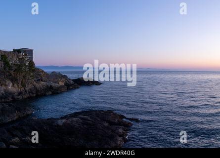 Luxury ocean front condos overlooking beautiful ocean sunset vista ...