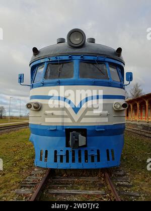 Soviet cargo-passenger diesel-electric locomotive with electric ...