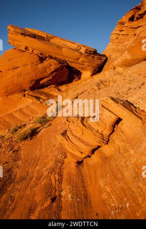 Eroded sandstone patterns in Mystery Valley in the Monument Valley ...