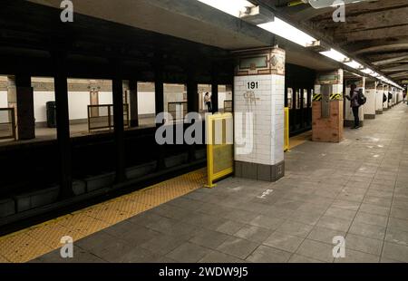 MTA installed barriers to protect customers in pilot program on 191st ...