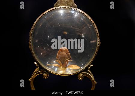 Footprint of prophet Muhammed, Topkapi Palace Holy Relics Section ...