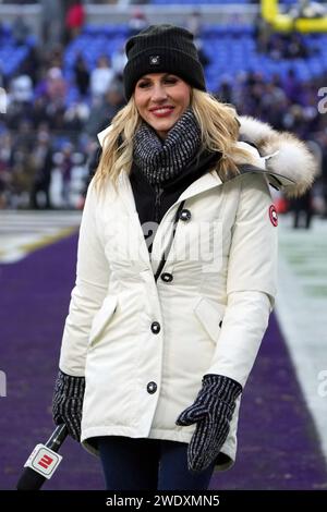 BALTIMORE, MARYLAND, JAN 20: ESPN sideline reporter Laura Rutledge ...