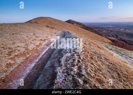 Sunrise from the Malvern Hills in winter. Malvern, Worcestershire ...